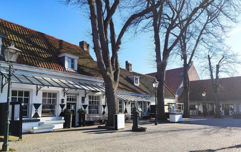 SLUIS | WINKELS | RESTAURANTS | DOEN & ZIEN | GENIETEN